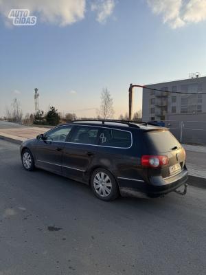 Black Volkswagen Passat 2007 in Vilnius, with an engine capacity of 2.00 L and mileage of 337 thousand km for 900 €, photo 4 on AUTOMOTO.COM.LV