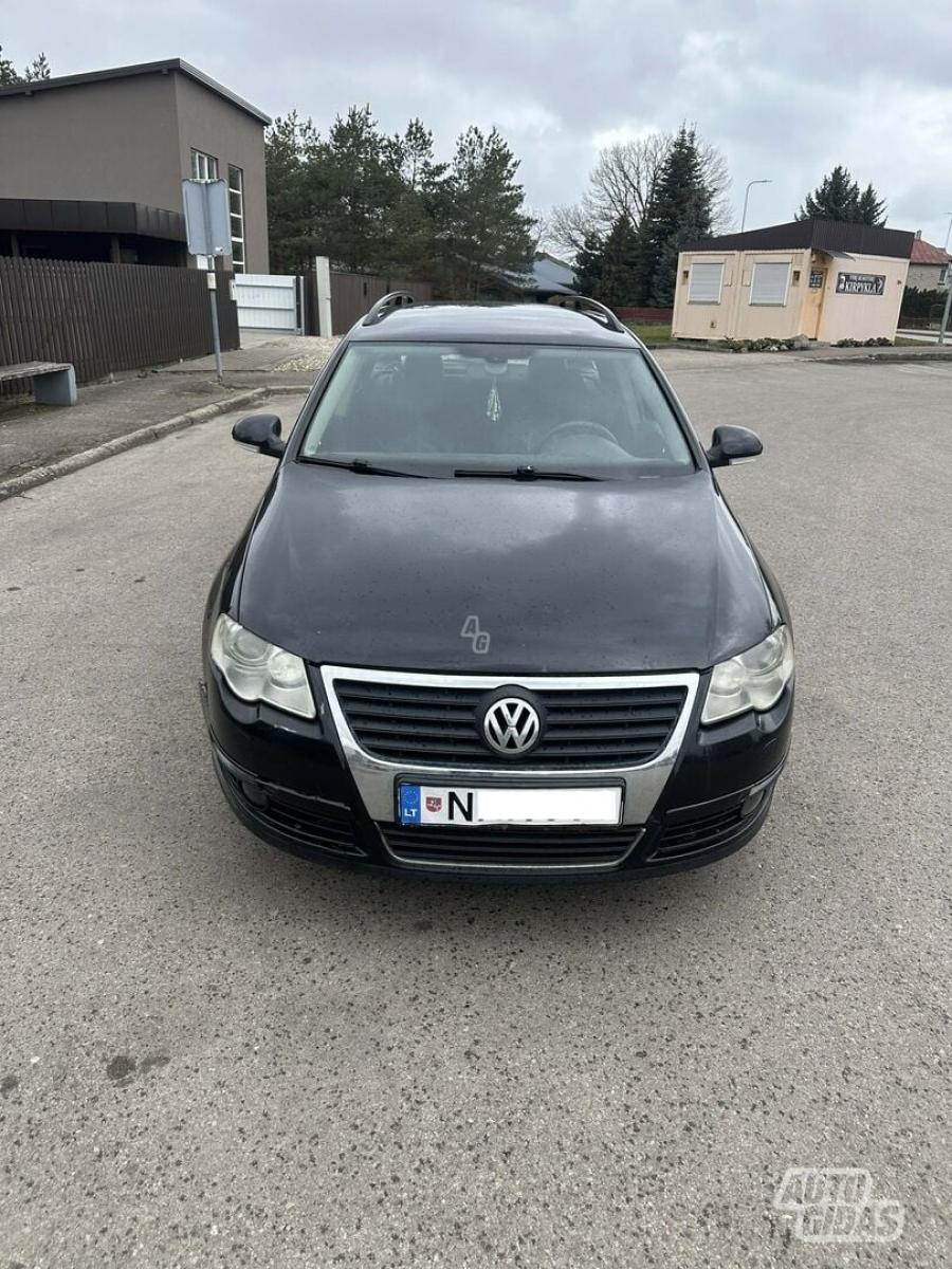 Black Volkswagen Passat 2007 in Marijampole, with an engine capacity of 2.00 L and mileage of 400 thousand km for 1700 €, photo 3 on AUTOMOTO.COM.LV