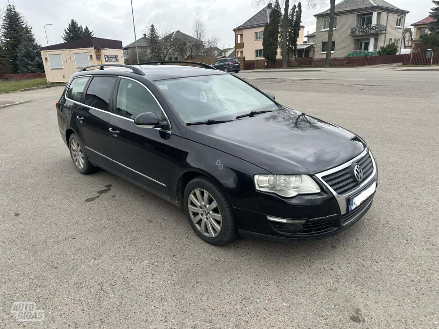 Black Volkswagen Passat 2007 in Marijampole, with an engine capacity of 2.00 L and mileage of 400 thousand km for 1700 €, photo 4 on AUTOMOTO.COM.LV