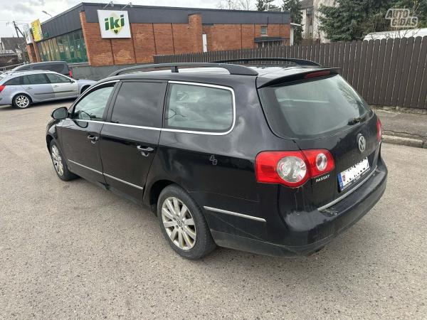Black Volkswagen Passat 2007 in Marijampole, with an engine capacity of 2.00 L and mileage of 400 thousand km for 1700 €, photo 6 on AUTOMOTO.COM.LV
