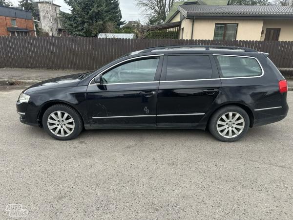 Black Volkswagen Passat 2007 in Marijampole, with an engine capacity of 2.00 L and mileage of 400 thousand km for 1700 €, photo 7 on AUTOMOTO.COM.LV