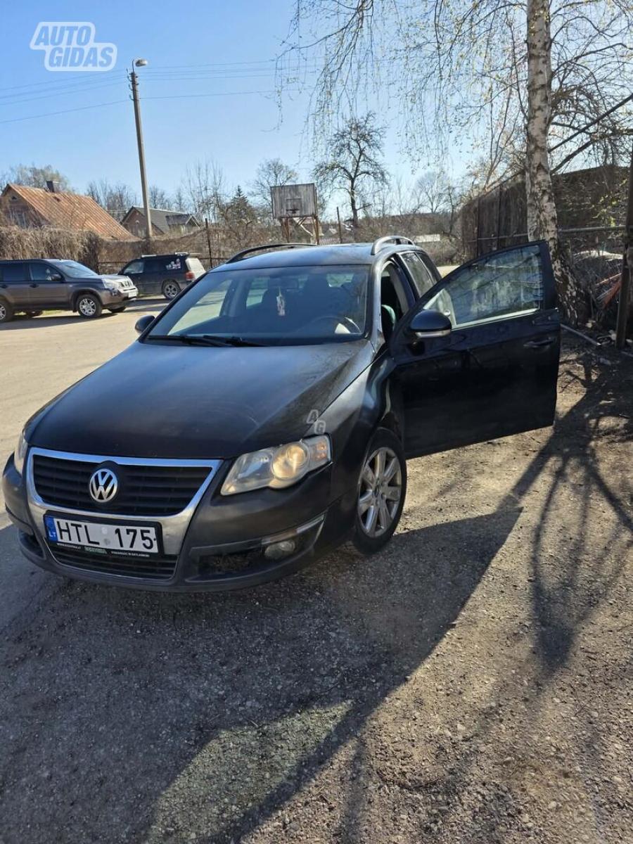 Black Volkswagen Passat 2007 in Vilnius, with an engine capacity of 2.00 L and mileage of 3 thousand km for 700 €, photo 3 on AUTOMOTO.COM.LV