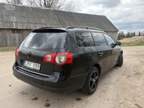 Melns Volkswagen Passat 2007 Utena, ar dzinēja tilpumu 1.90 L un nobraukumu 380 tūkst. km par 1350 €, foto 3 vietnē AUTOMOTO.COM.LV