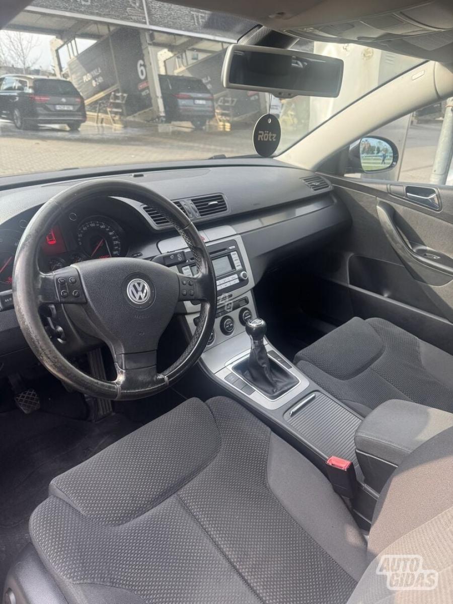 Melns Volkswagen Passat 2007 Kauņa, ar dzinēja tilpumu 2.00 L un nobraukumu 272 tūkst. km par 2150 €, foto 7 vietnē AUTOMOTO.COM.LV