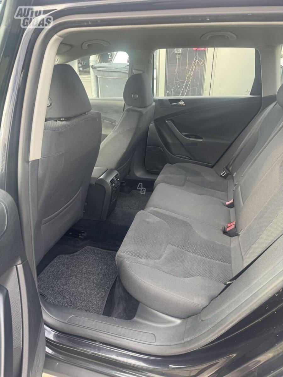 Melns Volkswagen Passat 2007 Kauņa, ar dzinēja tilpumu 2.00 L un nobraukumu 272 tūkst. km par 2150 €, foto 11 vietnē AUTOMOTO.COM.LV