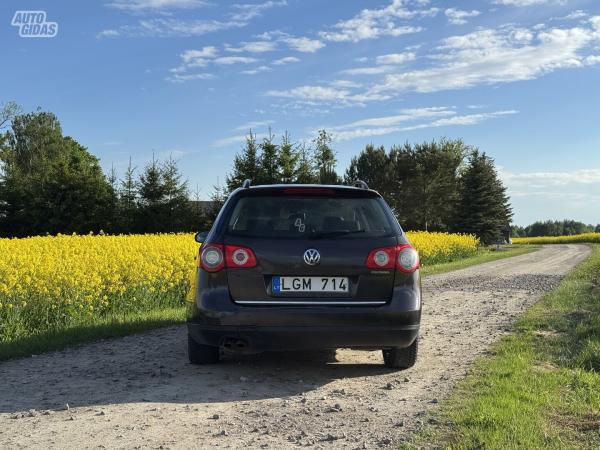 Black Volkswagen Passat 2007 in Kaunas, with an engine capacity of 1.90 L and mileage of 325 thousand km for 1800 €, photo 5 on AUTOMOTO.COM.LV