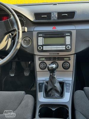 Melns Volkswagen Passat 2007 Kauņa, ar dzinēja tilpumu 1.90 L un nobraukumu 325 tūkst. km par 1800 €, foto 18 vietnē AUTOMOTO.COM.LV