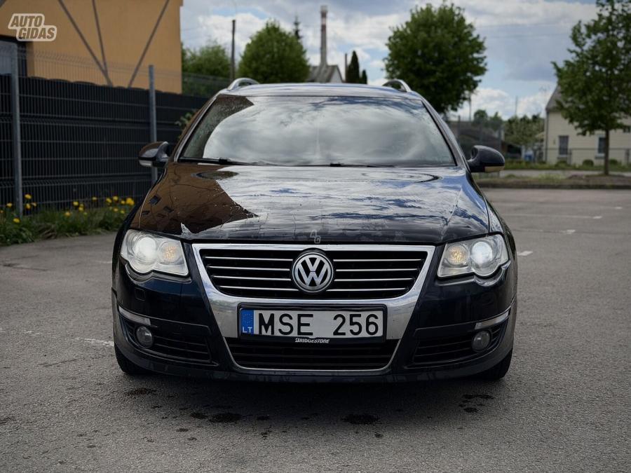 Black Volkswagen Passat 2007 in Siauliai, with an engine capacity of 2.00 L and mileage of 430 thousand km for 1499 €, photo 3 on AUTOMOTO.COM.LV
