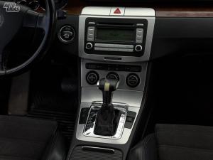 Black Volkswagen Passat 2007 in Siauliai, with an engine capacity of 2.00 L and mileage of 430 thousand km for 1499 €, photo 17 on AUTOMOTO.COM.LV