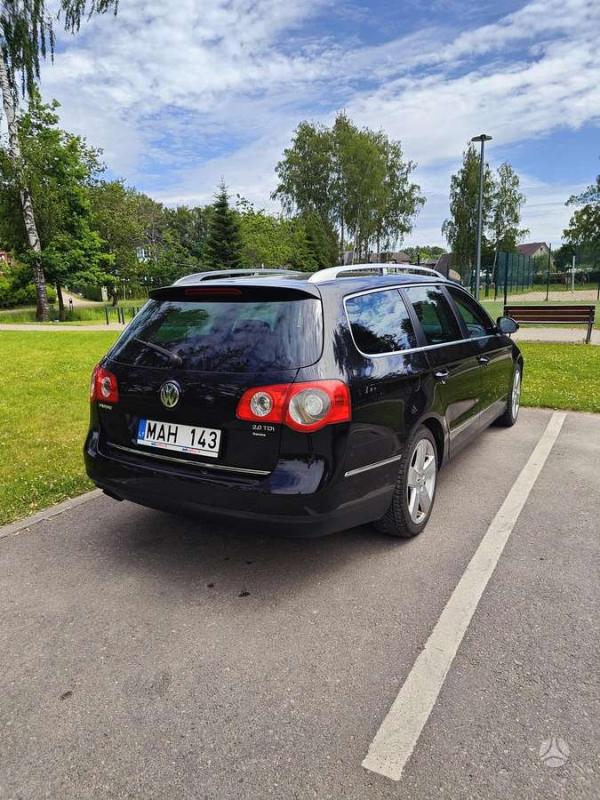 Black Volkswagen Passat 2007 in Plunge, with an engine capacity of 2.00 L and mileage of 282 thousand km for 2000 €, photo 3 on AUTOMOTO.COM.LV