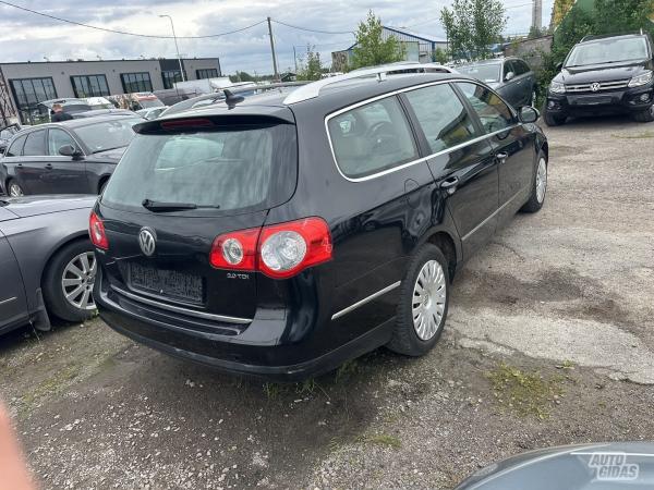 Black Volkswagen Passat 2007 in Kaunas, with an engine capacity of 2.00 L and mileage of 271 thousand km for 2390 €, photo 3 on AUTOMOTO.COM.LV
