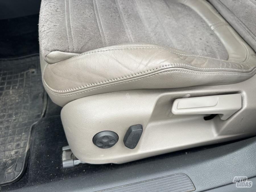 Melns Volkswagen Passat 2007 Kauņa, ar dzinēja tilpumu 2.00 L un nobraukumu 271 tūkst. km par 2390 €, foto 15 vietnē AUTOMOTO.COM.LV