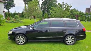 Melns Volkswagen Passat 2007 Panevēža, ar dzinēja tilpumu 0.00 L un nobraukumu 323 tūkst. km par 2000 €, foto  vietnē AUTOMOTO.COM.LV