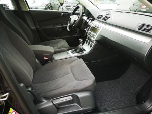 Black Volkswagen Passat 2007 in Radviliskis, with an engine capacity of 2.00 L and mileage of 170 thousand km for 3450 €, photo 13 on AUTOMOTO.COM.LV