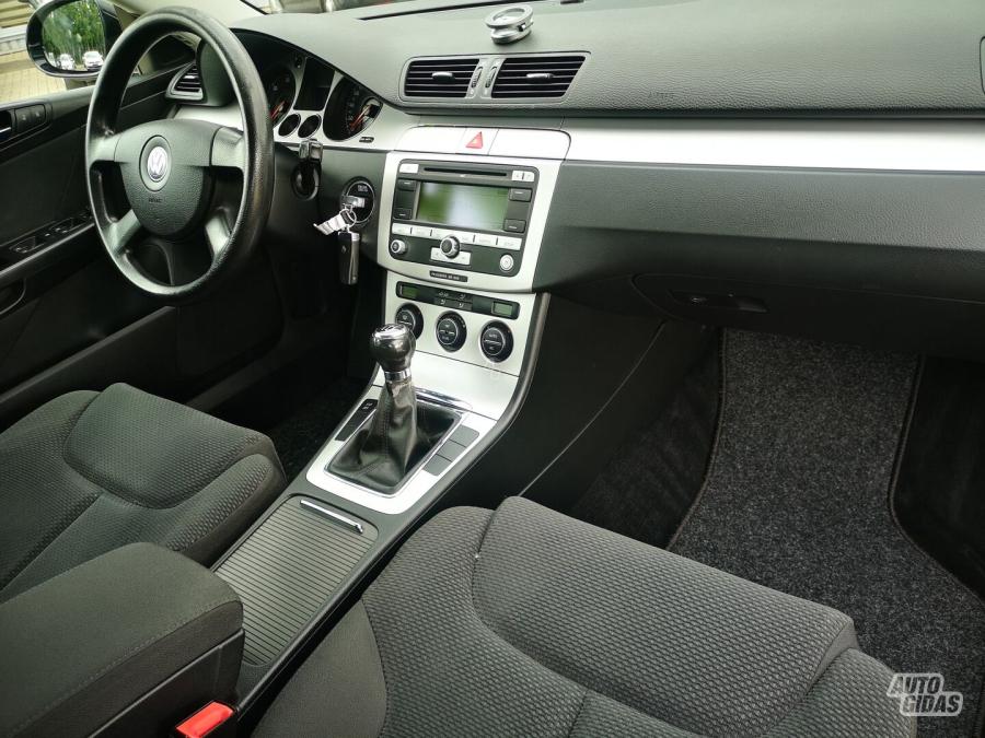 Black Volkswagen Passat 2007 in Radviliskis, with an engine capacity of 2.00 L and mileage of 170 thousand km for 3450 €, photo 14 on AUTOMOTO.COM.LV