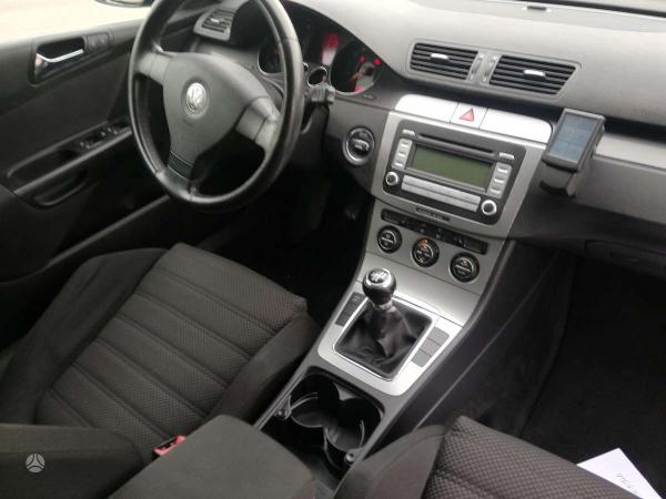 Melns Volkswagen Passat 2007 Utena, ar dzinēja tilpumu 1.90 L un nobraukumu 266 tūkst. km par 3250 €, foto 6 vietnē AUTOMOTO.COM.LV