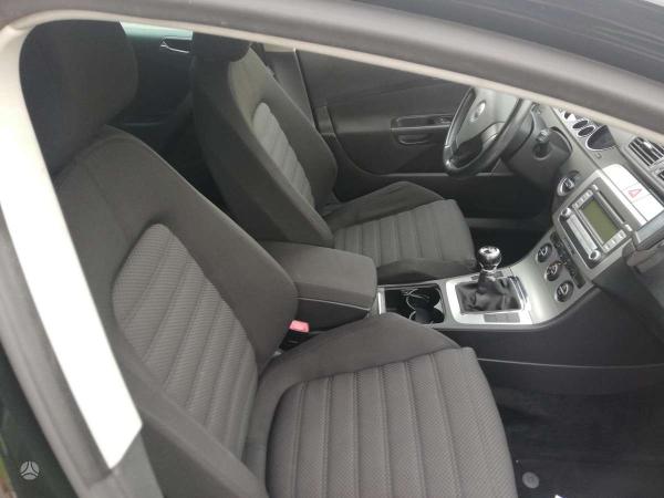 Melns Volkswagen Passat 2007 Utena, ar dzinēja tilpumu 1.90 L un nobraukumu 266 tūkst. km par 3250 €, foto 7 vietnē AUTOMOTO.COM.LV
