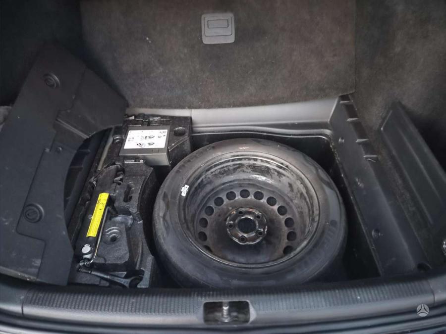 Black Volkswagen Passat 2007 in Kaunas, with an engine capacity of 1.97 L and mileage of 338 thousand km for 2900 €, photo 13 on AUTOMOTO.COM.LV