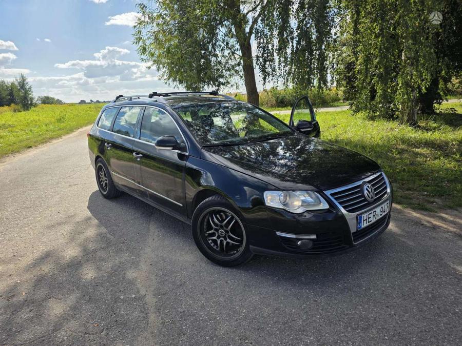 Black Volkswagen Passat 2007 in Kaunas, with an engine capacity of 1.97 L and mileage of 371 thousand km for 1150 €, photo 1 on AUTOMOTO.COM.LV