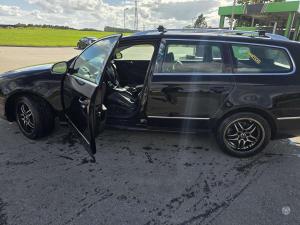 Black Volkswagen Passat 2007 in Kaunas, with an engine capacity of 1.97 L and mileage of 371 thousand km for 1150 €, photo 9 on AUTOMOTO.COM.LV