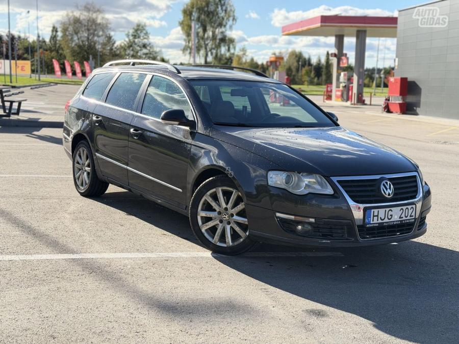 Melns Volkswagen Passat 2007 Rietavas, ar dzinēja tilpumu 2.00 L un nobraukumu 308 tūkst. km par 1350 €, foto 1 vietnē AUTOMOTO.COM.LV