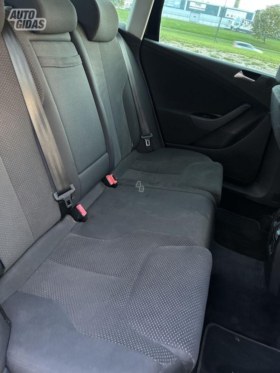 Melns Volkswagen Passat 2007 Kauņa, ar dzinēja tilpumu 2.00 L un nobraukumu 355 tūkst. km par 1400 €, foto 12 vietnē AUTOMOTO.COM.LV