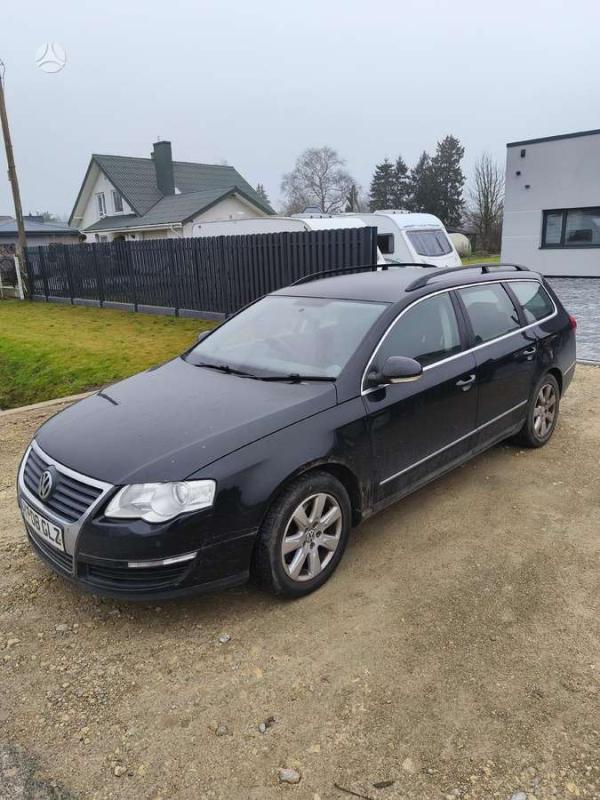 Melns Volkswagen Passat 2008 Panevēža, ar dzinēja tilpumu 1.97 L un nobraukumu 220 tūkst. km par 875 €, foto 4 vietnē AUTOMOTO.COM.LV