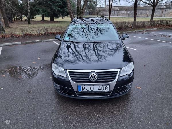 Black Volkswagen Passat 2008 in Jonava, with an engine capacity of 1.80 L and mileage of 261 thousand km for 1350 €, photo 2 on AUTOMOTO.COM.LV
