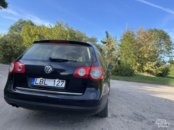 Black Volkswagen Passat 2008 in Vilnius, with an engine capacity of 2.00 L and mileage of 275 thousand km for 2900 €, photo 5 on AUTOMOTO.COM.LV
