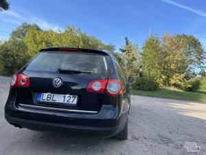 Black Volkswagen Passat 2008 in Vilnius, with an engine capacity of 2.00 L and mileage of 275 thousand km for 2900 €, photo 5 on AUTOMOTO.COM.LV