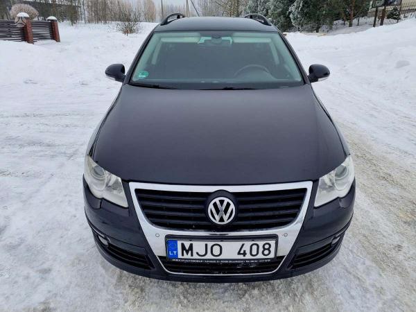 Black Volkswagen Passat 2008 in Jonava, with an engine capacity of 1.80 L and mileage of 261 thousand km for 2499 €, photo 8 on AUTOMOTO.COM.LV