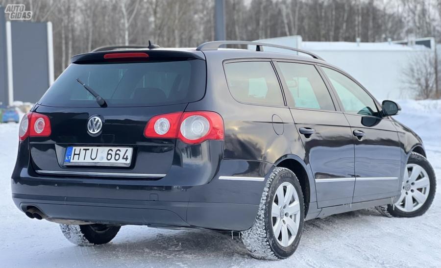 Black Volkswagen Passat 2008 in Kaunas, with an engine capacity of 2.00 L and mileage of 420 thousand km for 2000 €, photo 6 on AUTOMOTO.COM.LV