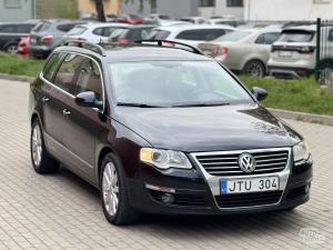 Melns Volkswagen Passat 2008 Kauņa, ar dzinēja tilpumu 2.00 L un nobraukumu 350 tūkst. km par 2450 €, foto  vietnē AUTOMOTO.COM.LV