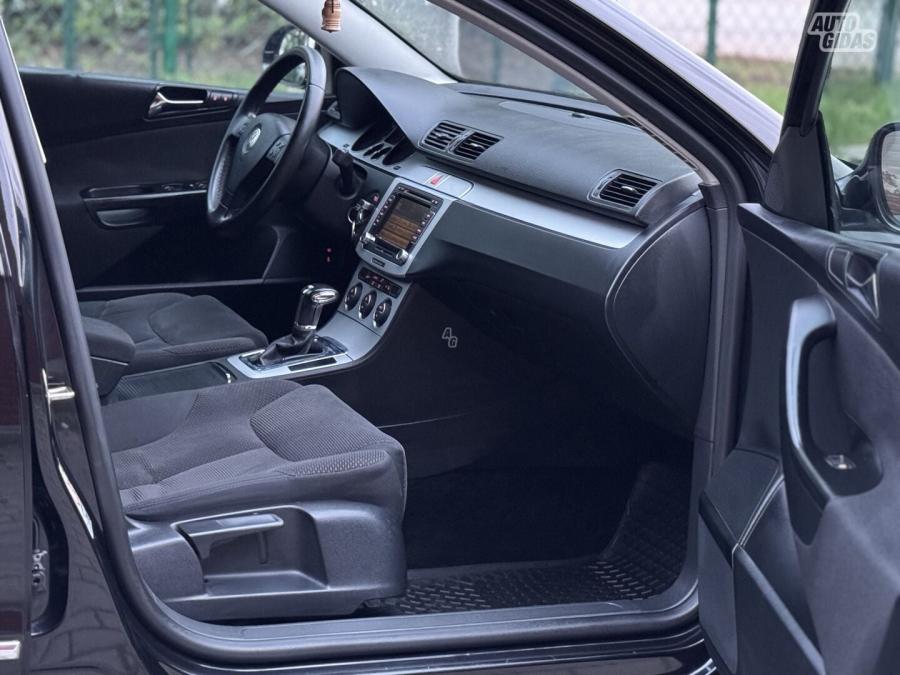 Melns Volkswagen Passat 2008 Kauņa, ar dzinēja tilpumu 2.00 L un nobraukumu 350 tūkst. km par 2450 €, foto 19 vietnē AUTOMOTO.COM.LV