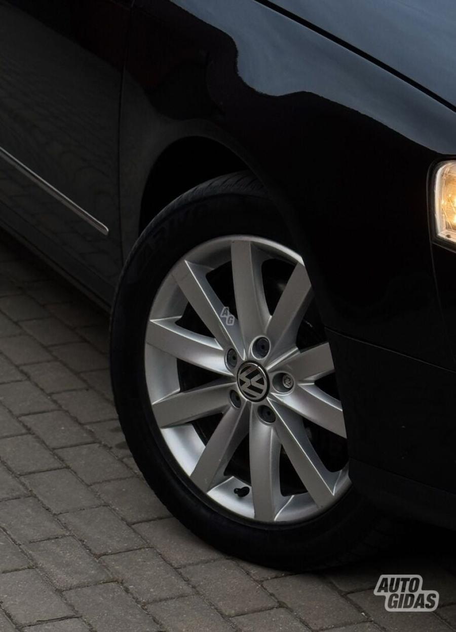 Melns Volkswagen Passat 2008 Kauņa, ar dzinēja tilpumu 2.00 L un nobraukumu 350 tūkst. km par 2450 €, foto 30 vietnē AUTOMOTO.COM.LV