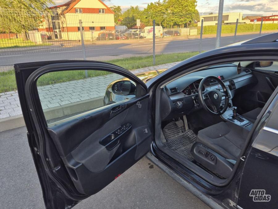 Black Volkswagen Passat 2008 in Vilnius, with an engine capacity of 2.00 L and mileage of 262 thousand km for 3250 €, photo 7 on AUTOMOTO.COM.LV