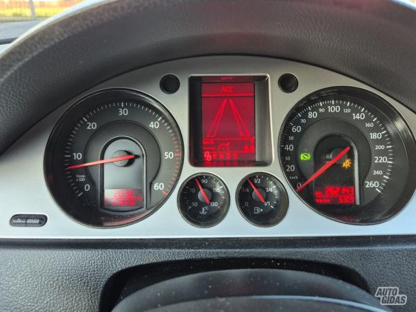 Black Volkswagen Passat 2008 in Vilnius, with an engine capacity of 2.00 L and mileage of 262 thousand km for 3250 €, photo 10 on AUTOMOTO.COM.LV