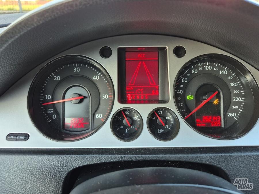 Black Volkswagen Passat 2008 in Vilnius, with an engine capacity of 2.00 L and mileage of 262 thousand km for 3250 €, photo 11 on AUTOMOTO.COM.LV