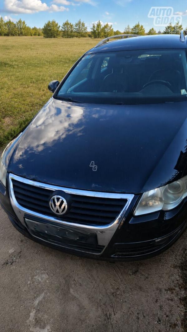 Black Volkswagen Passat 2008 in Vilnius, with an engine capacity of 2.00 L and mileage of 402 thousand km for 1300 €, photo 4 on AUTOMOTO.COM.LV