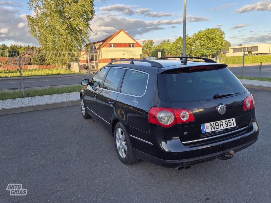 Black Volkswagen Passat 2008 in Vilnius, with an engine capacity of 2.00 L and mileage of 262 thousand km for 3150 €, photo 4 on AUTOMOTO.COM.LV