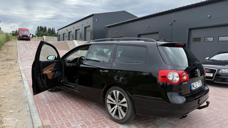 Black Volkswagen Passat 2008 in Vilnius, with an engine capacity of 2.00 L and mileage of 352 thousand km for 3220 €, photo 6 on AUTOMOTO.COM.LV