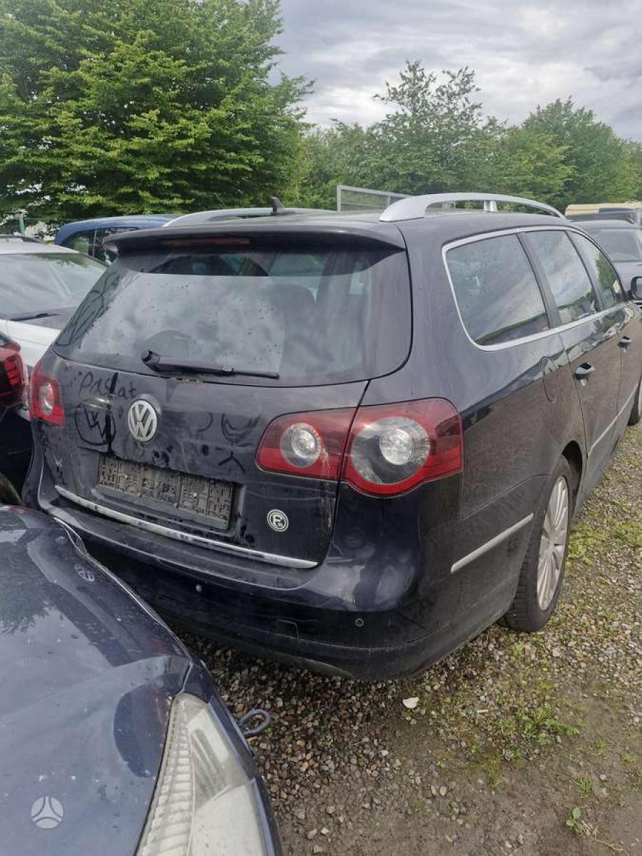 Black Volkswagen Passat 2008 in Klaipeda, with an engine capacity of 1.97 L and mileage of 316 thousand km for 2300 €, photo 8 on AUTOMOTO.COM.LV