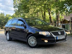 Black Volkswagen Passat 2008 in Vilnius, with an engine capacity of 1.90 L and mileage of 382 thousand km for 1650 €, photo 4 on AUTOMOTO.COM.LV