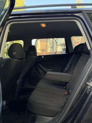 Black Volkswagen Passat 2008 in Vilnius, with an engine capacity of 1.90 L and mileage of 382 thousand km for 1650 €, photo 17 on AUTOMOTO.COM.LV