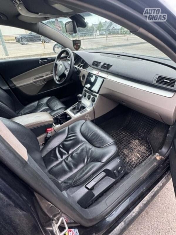 Black Volkswagen Passat 2008 in Vilnius, with an engine capacity of 2.00 L and mileage of 340 thousand km for 1450 €, photo 5 on AUTOMOTO.COM.LV