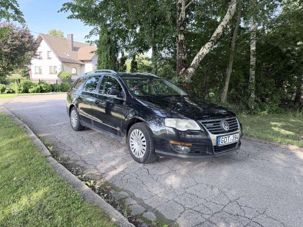 Melns Volkswagen Passat 2008 Plungė, ar dzinēja tilpumu 1.90 L un nobraukumu 290 tūkst. km par 1200 €, foto 2 vietnē AUTOMOTO.COM.LV