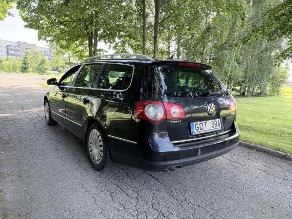 Melns Volkswagen Passat 2008 Plungė, ar dzinēja tilpumu 1.90 L un nobraukumu 290 tūkst. km par 1200 €, foto 5 vietnē AUTOMOTO.COM.LV