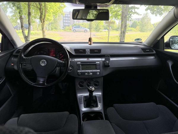 Melns Volkswagen Passat 2008 Plungė, ar dzinēja tilpumu 1.90 L un nobraukumu 290 tūkst. km par 1200 €, foto 9 vietnē AUTOMOTO.COM.LV