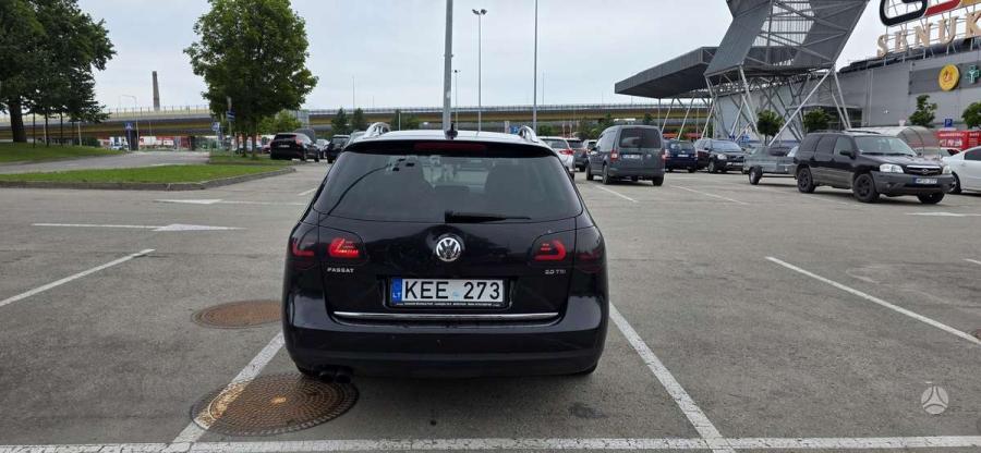 Black Volkswagen Passat 2008 in Klaipeda, with an engine capacity of 1.98 L and mileage of 238 thousand km for 1599 €, photo 1 on AUTOMOTO.COM.LV