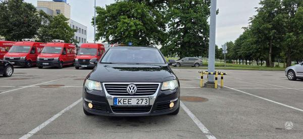 Black Volkswagen Passat 2008 in Klaipeda, with an engine capacity of 1.98 L and mileage of 238 thousand km for 1599 €, photo 2 on AUTOMOTO.COM.LV